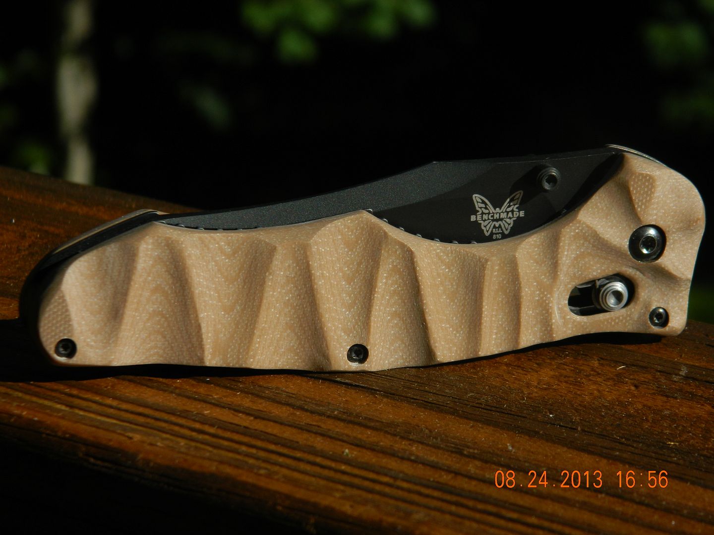 who makes custom benchmade contego scales preferable carbon fiber ...