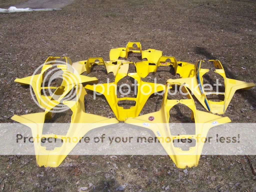 Suzuki Quadzilla Plastics Several Sets | Everything2Stroke Forum