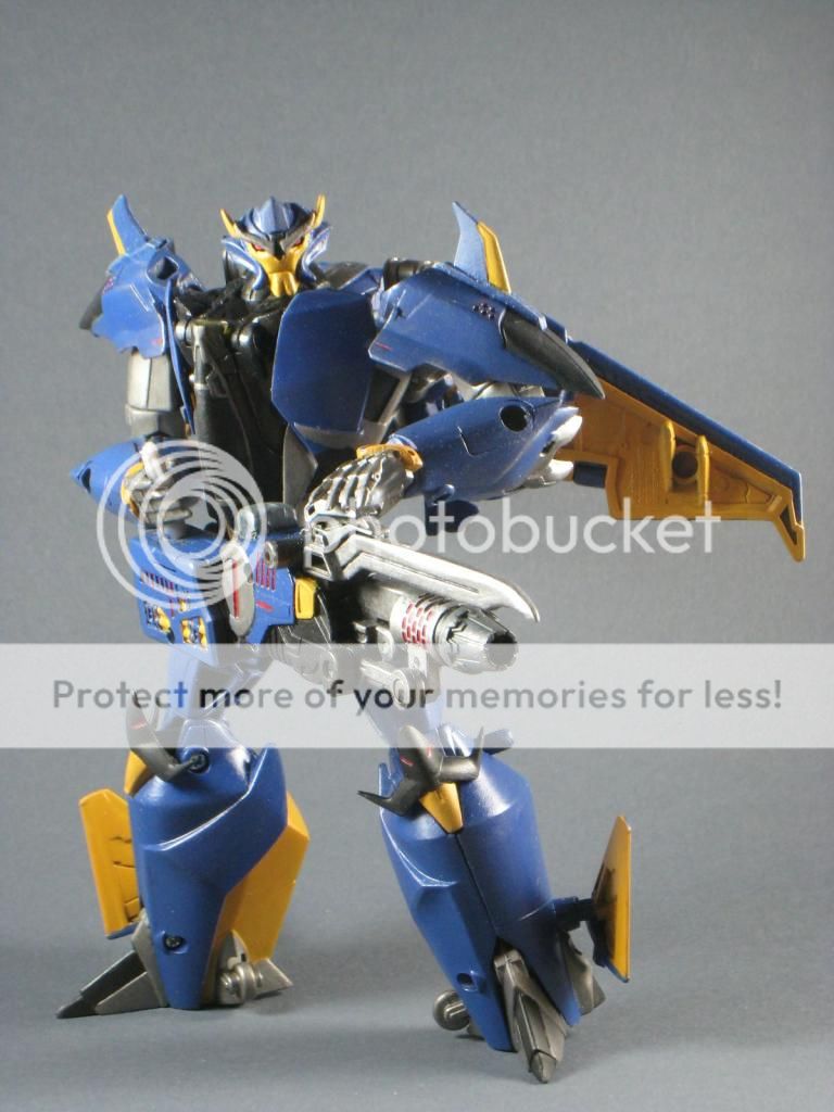 Minor/Repaint: - TFP: Dreadwing | TFW2005 - The 2005 Boards