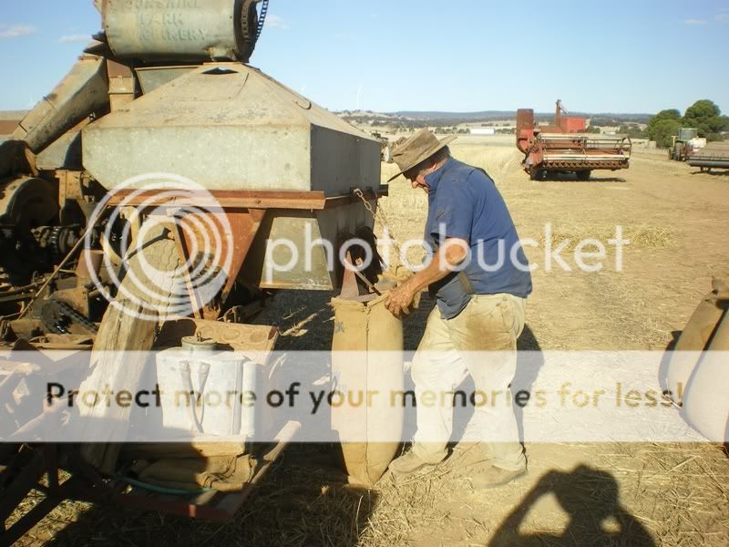 Rusty Park Harvest Day - Forum - Historic Commercial Vehicle Club of ...